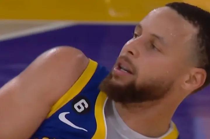 James broke the Warriors' defense and let Davis defend the corner for a ...