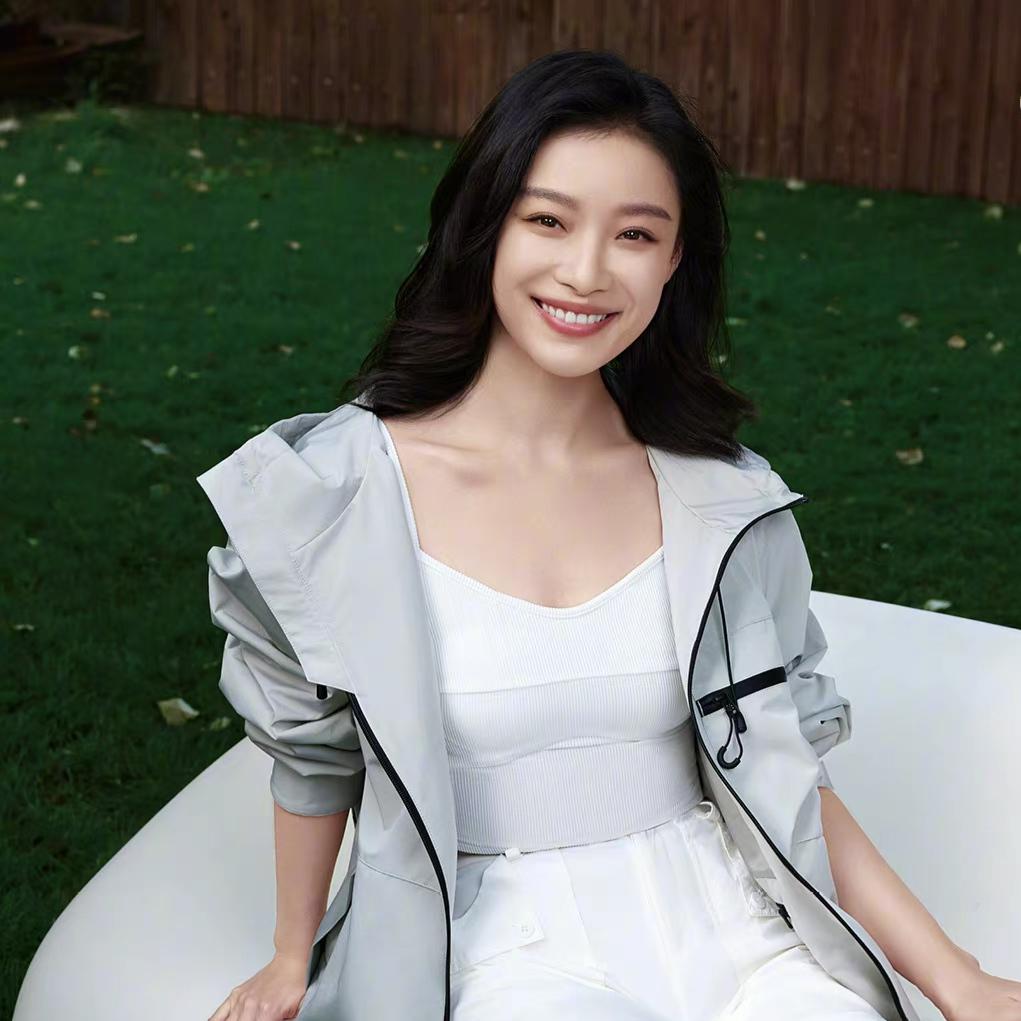 Little Gossip, Yang Mi, Zhao Liying, Yang Zi, Wu Lei - iNEWS