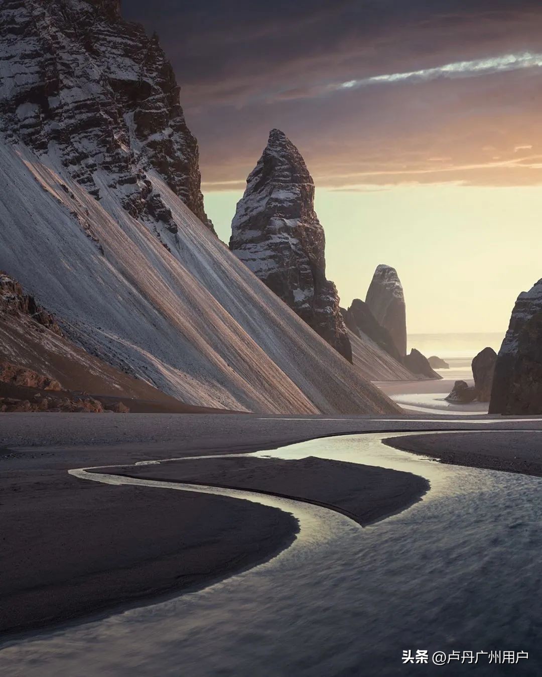 Benjamin Everett's "Oceans" series - iNEWS