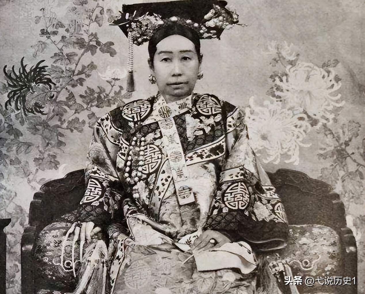 Cixi's "real photo" has been treasured by American museums to this day ...