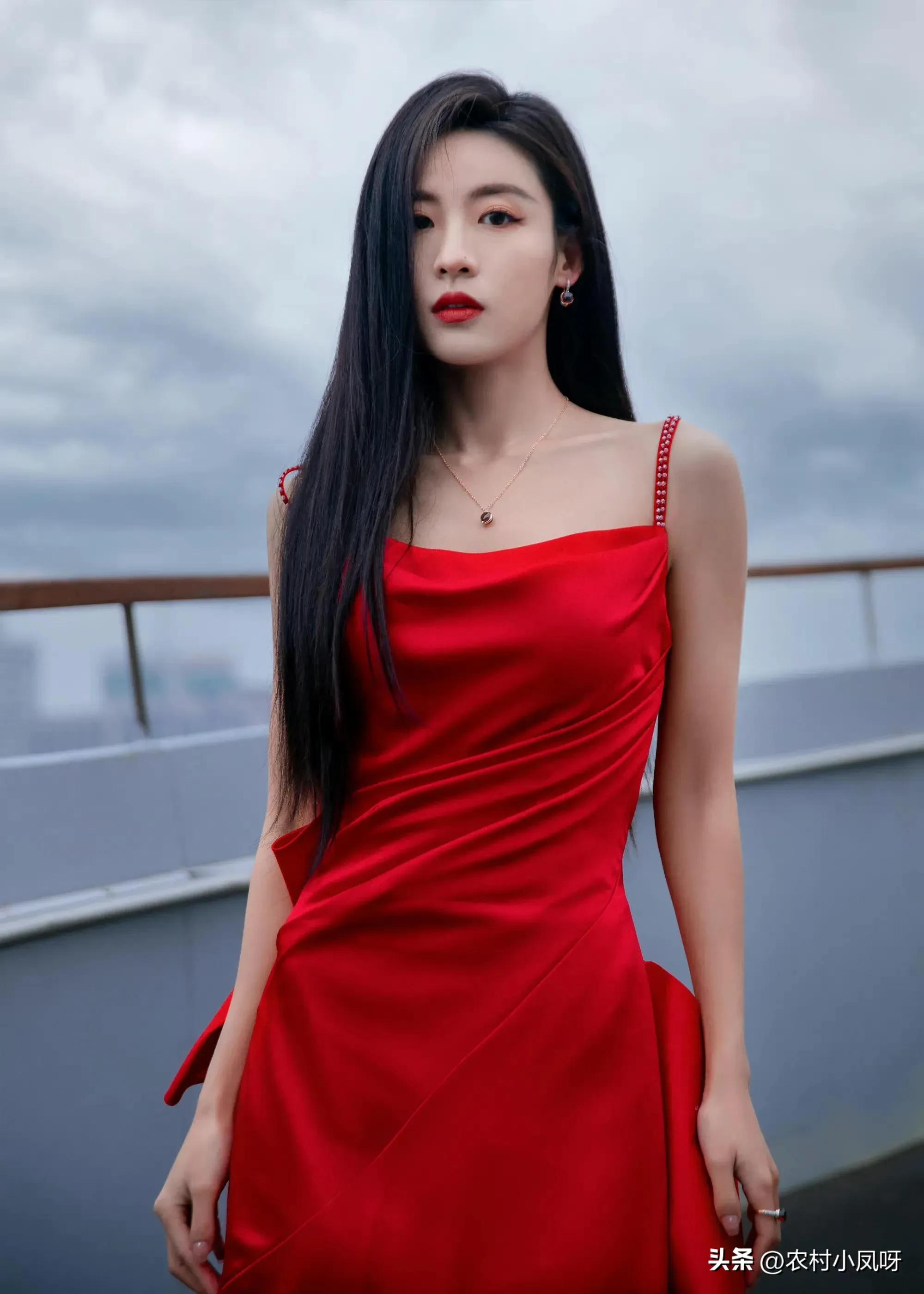 Share the picture—Sun Rui, the goddess of temperament, has a beautiful ...