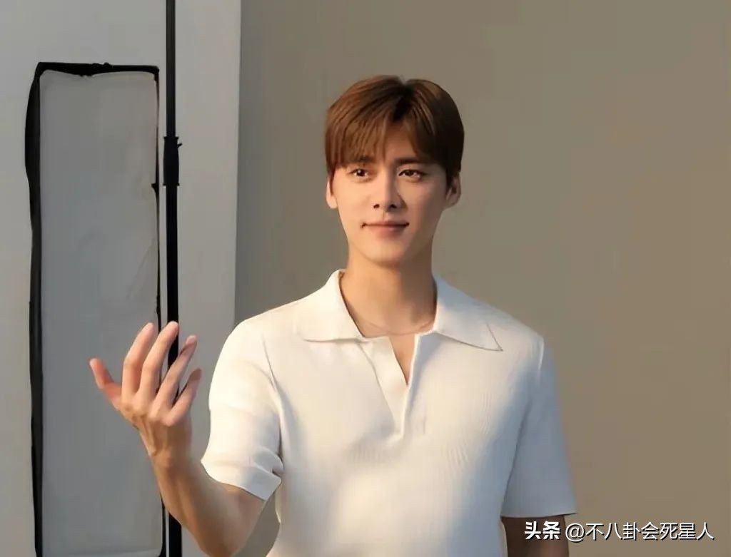 Fake innocence, fake single-mindedness, fake rich, the disguise of ...