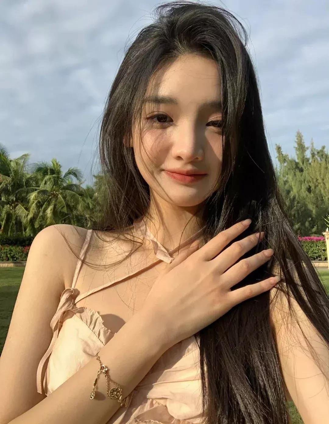 The iron-clad Sicong, the fast-moving internet celebrity girlfriend, Principal Wang brought his ...