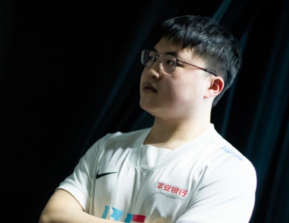 LPL「最慫AD」誕生，BLG2:1險勝WE，Uzi、Doggo團戰對比引熱議 - 資訊咖