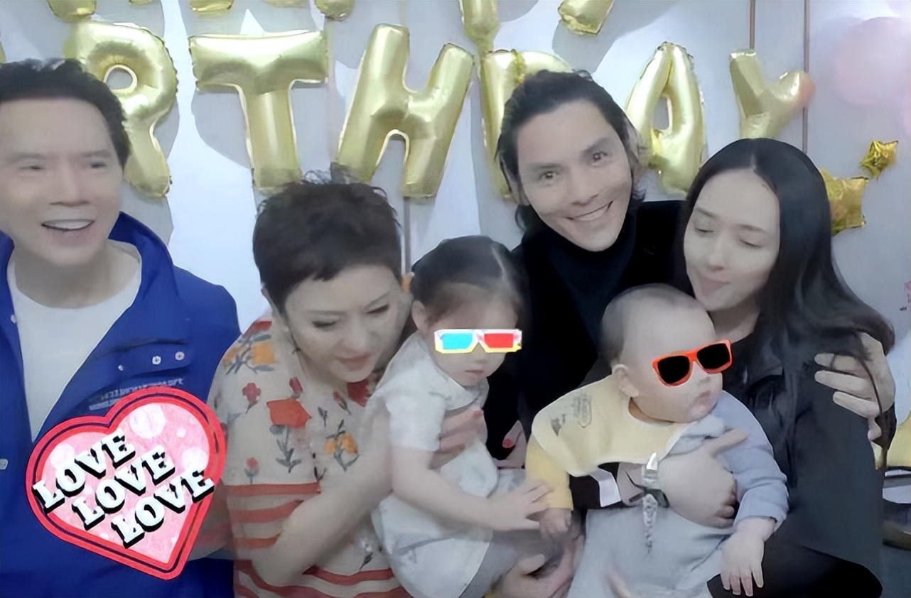 Xiang Zuo celebrates his wife's birthday, Guo Biting smiles happily ...