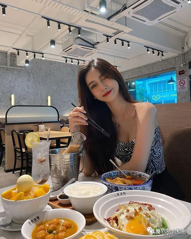 "Ins Beauty" has a super good figure and a long-legged beauty and a ...