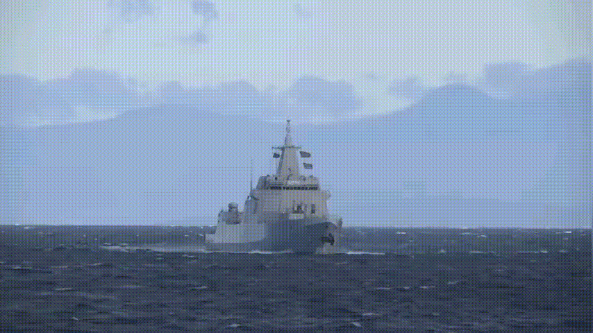 The Chinese and Russian navies conducted the second cruise, the 055 ...