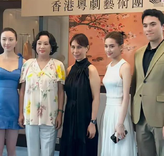 The rumors of the discord between Stanley Ho's family were broken, Chen ...