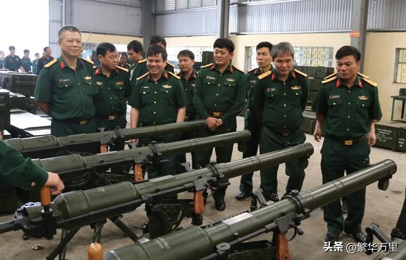 The Vietnamese Army has 4 mobile armies and a strategic ace army. How ...