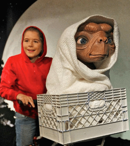 "ET Aliens" The conflict between humans and alien civilizations ...