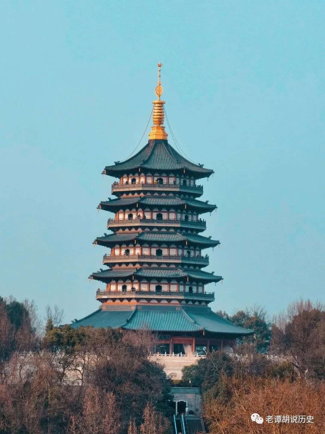 After Bai Suzhen came out of the pagoda, why did Avalokitesvara ...