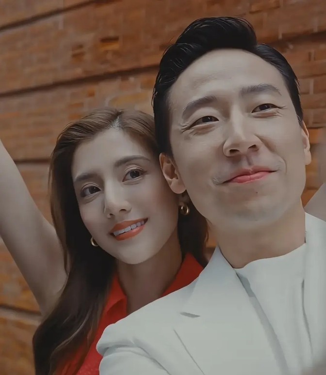 Wu Qianyu appears on camera without makeup? Shi Boxiong has eight-pack abs? The fitness photos ...