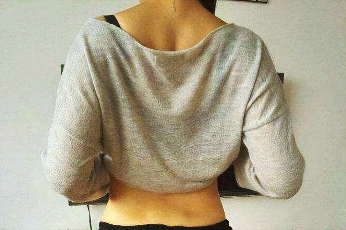 What are the two pits on a woman's back?Why do some women have it and ...