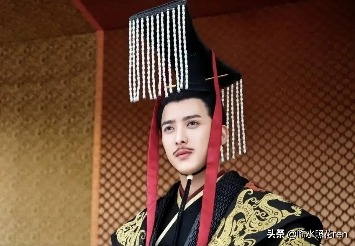 Emperor Wu of the Northern Zhou Dynasty, Yu Wenyong, killed the powerful minister Yu Wenhu and ...