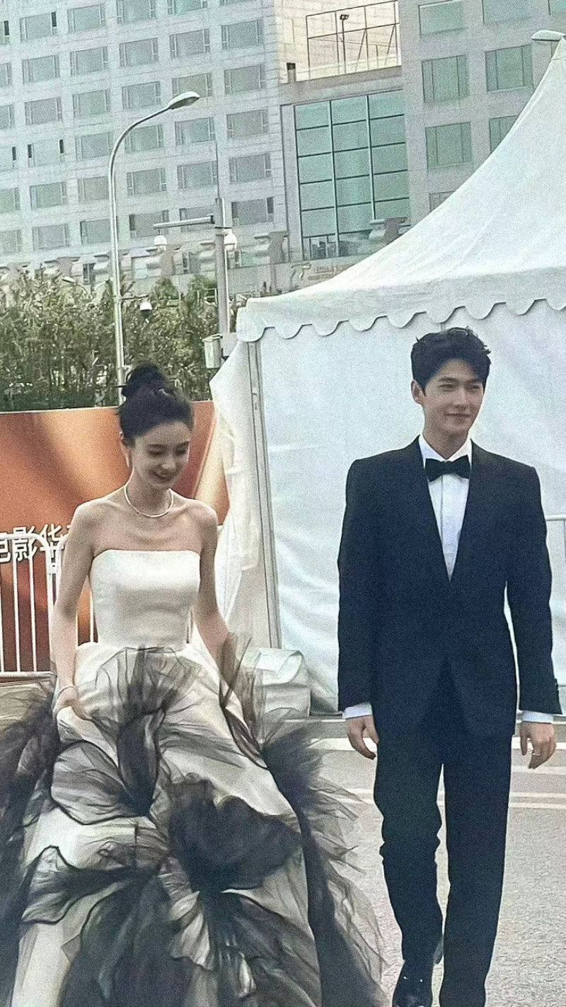 Dreaming back to "A Slight Smile is Alluring"! Yang Yang's baby walks ...