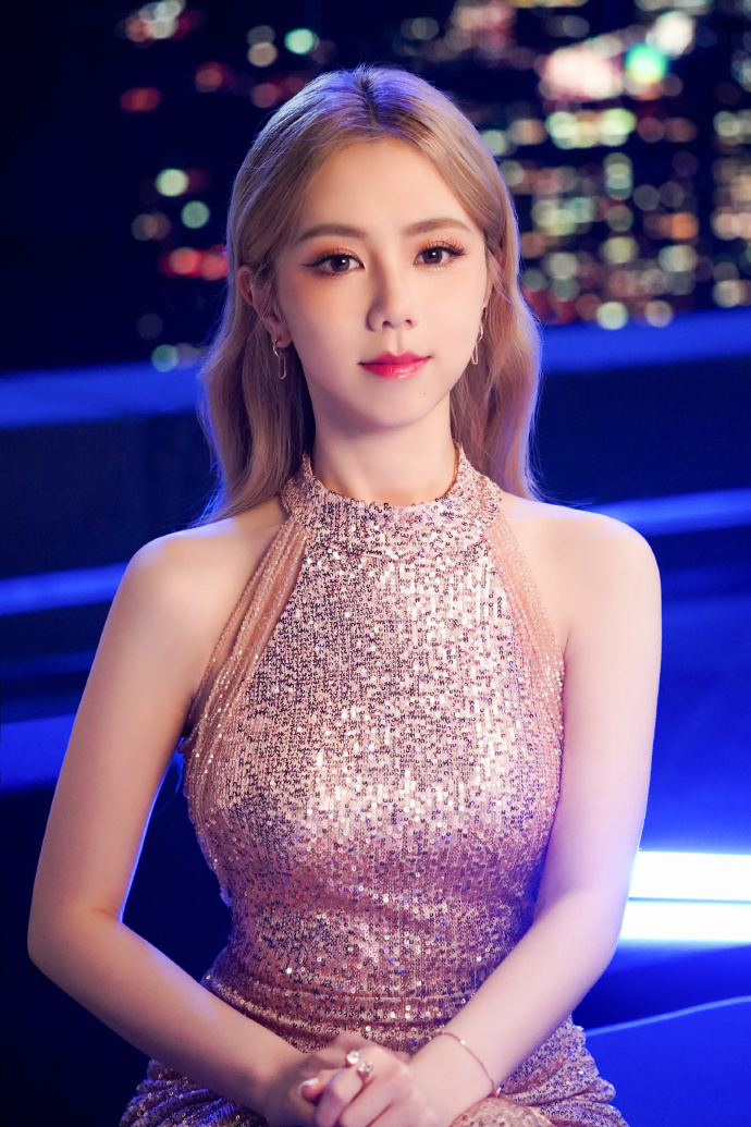 Super beauty Deng Ziqi - iMedia