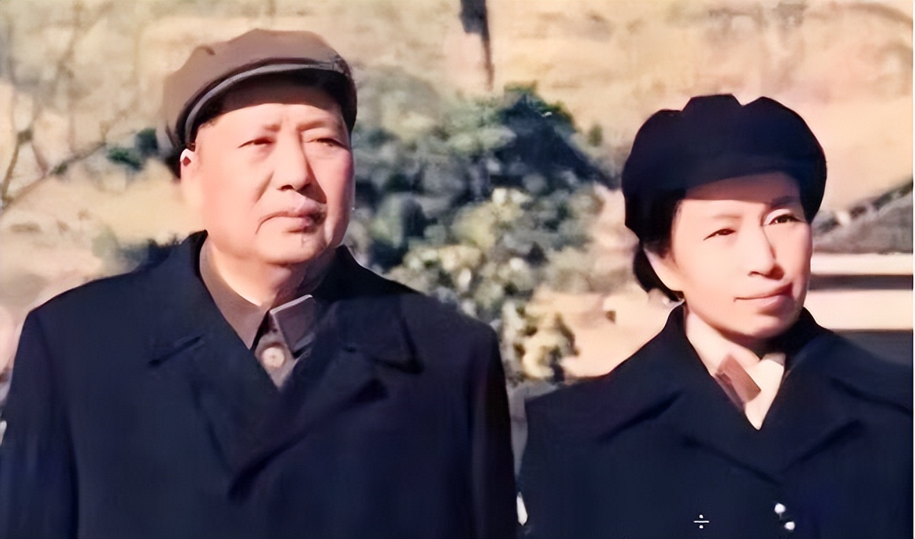 Jiang Qing used more than 10 names in his life, and changed his name to ...