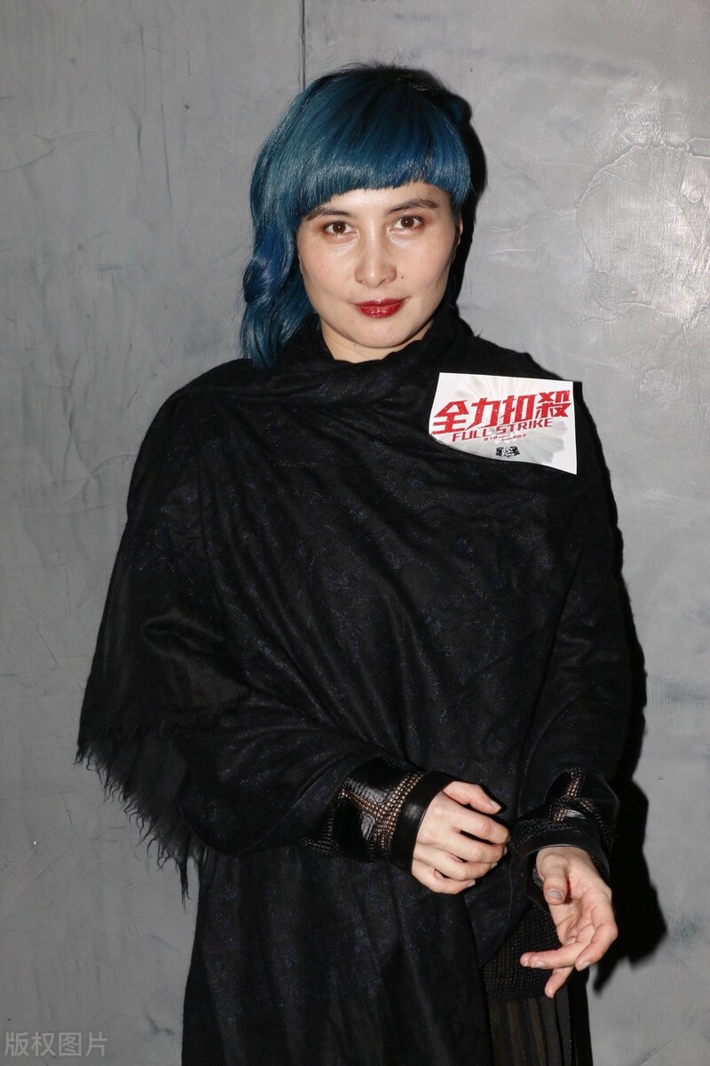 The famous Chinese actor He Chaoyi was invited to give a speech at the ...