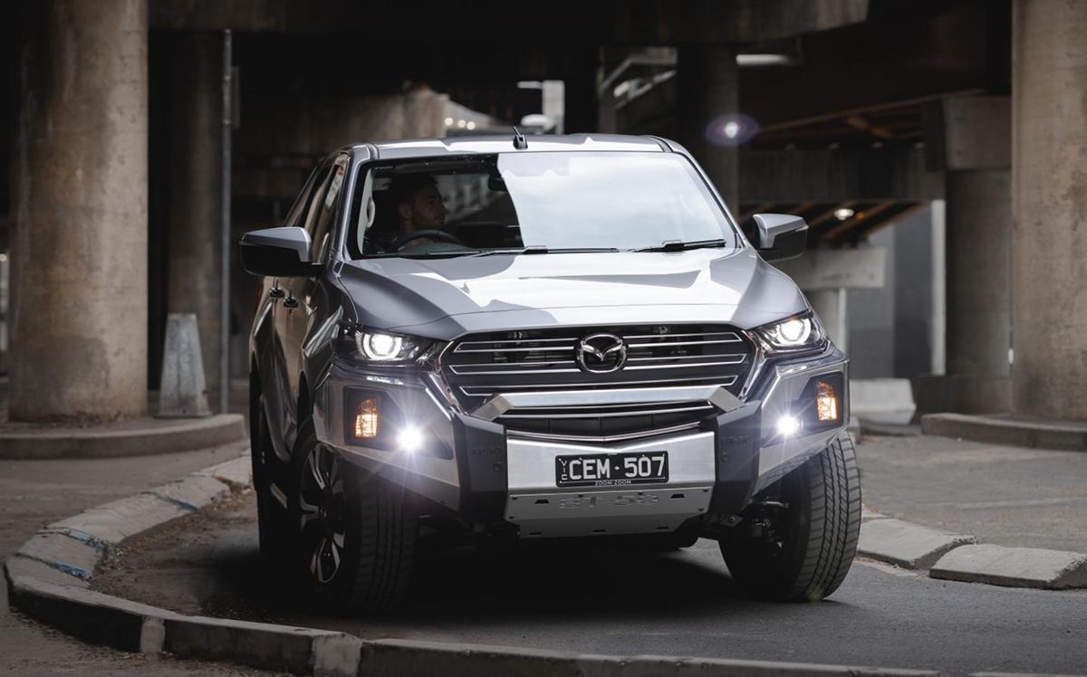The new Mazda BT-50 is released overseas, with a domineering appearance ...