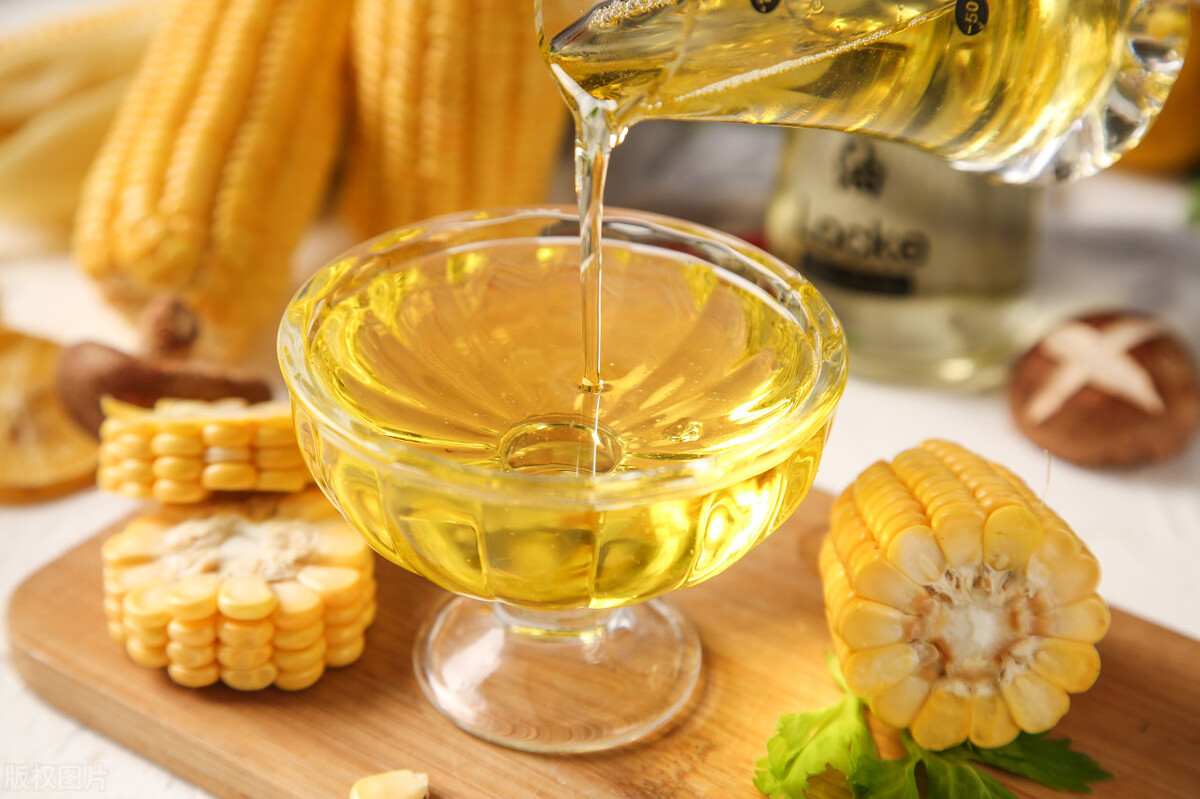 Is there health in our oil bottle? Which is better for you, herbal oil ...