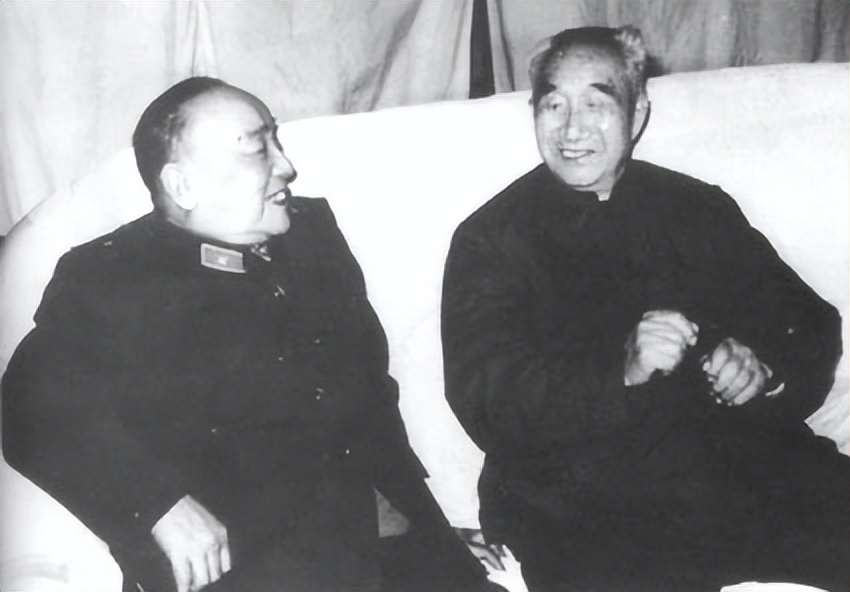 In 1990, 81-year-old Li Xiannian revealed two teachers: one taught me ...