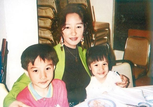 Ghost marriage and unmarried children, the off-line life of Michelle ...