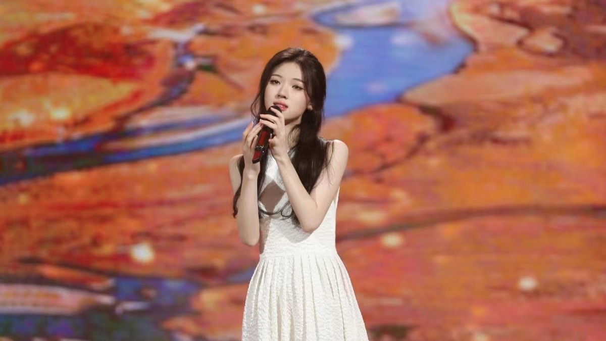 Three generations of memory kill! Shan Yichun sang Missing, with a ...