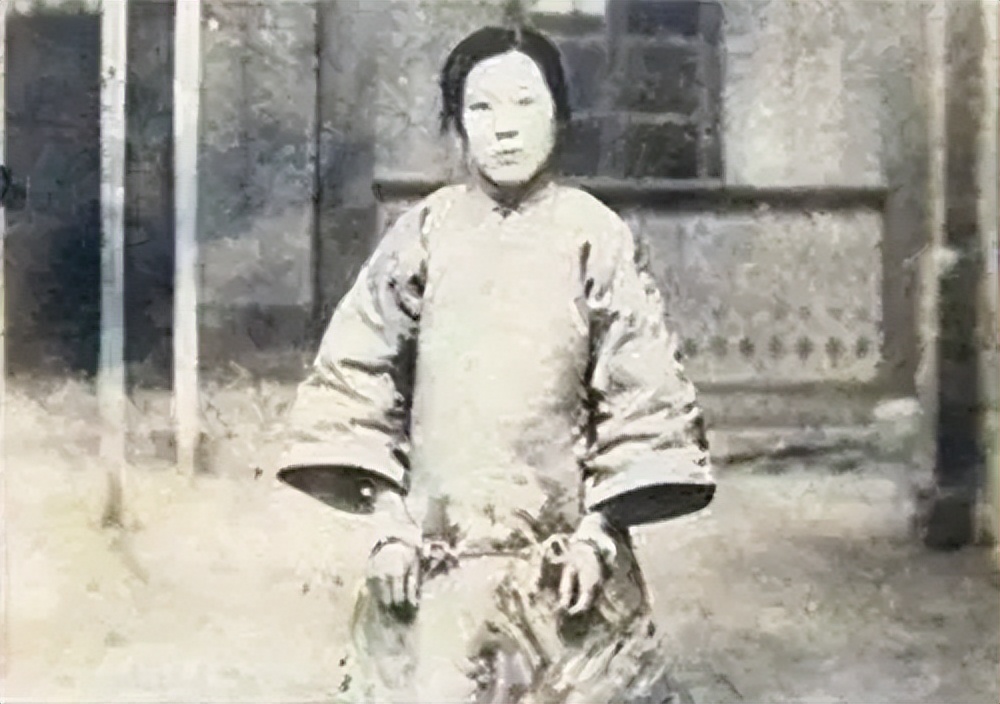 The female bandit leader entered a brothel at the age of 16, and became ...