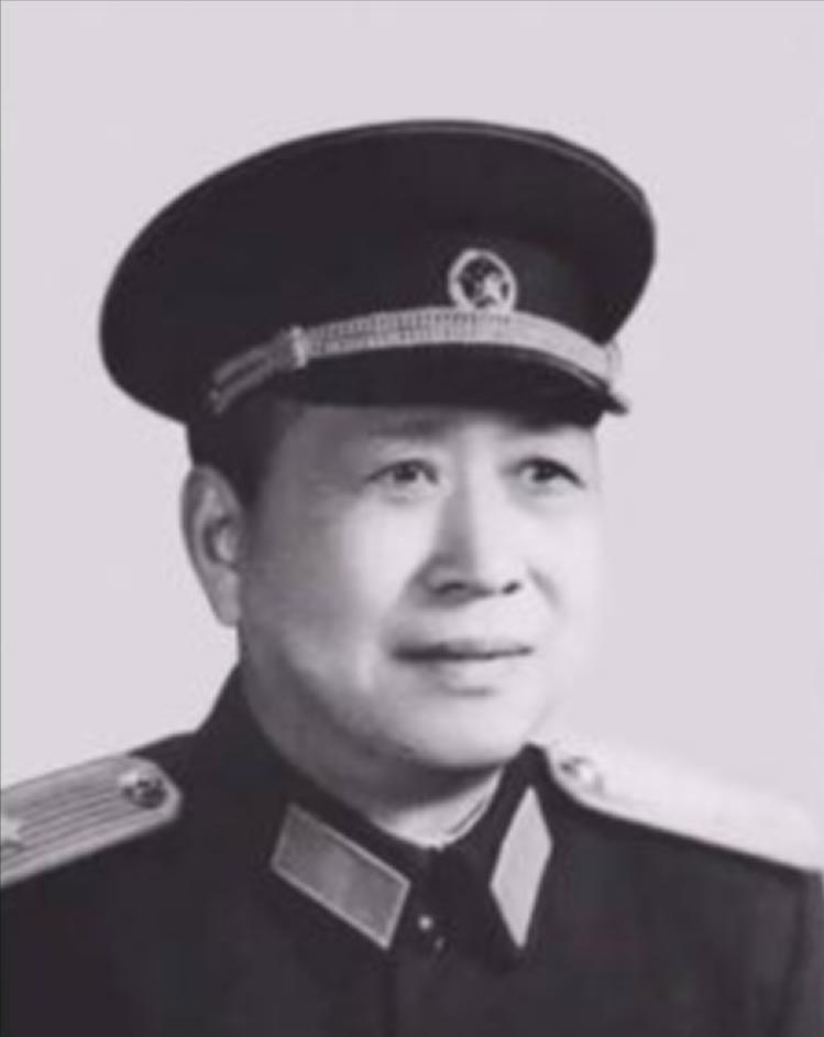 In 55 years, Chang Qiankun was awarded the lieutenant general, Zhu De ...