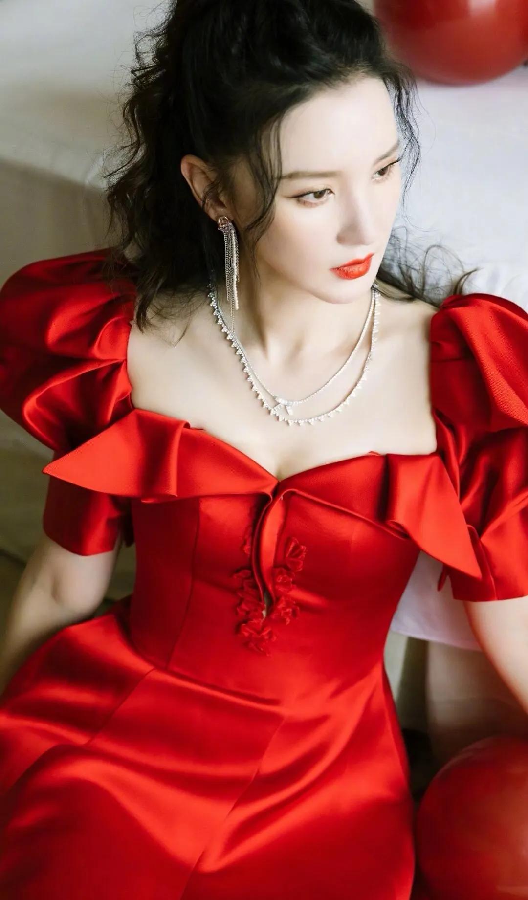 Zhang Meng (Alina Zhang) was born on March 6, 1981 in Heping District ...