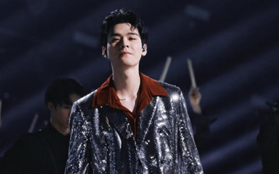 All members of Hunan Satellite TV's New Year's Eve party sang ...