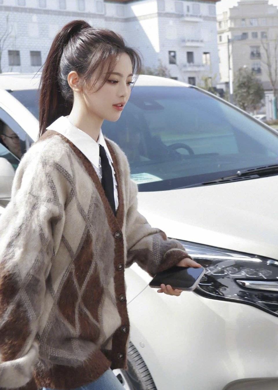 Qin Xiaoxian and Meng Hetang take on the sitcom again, partner Yang ...