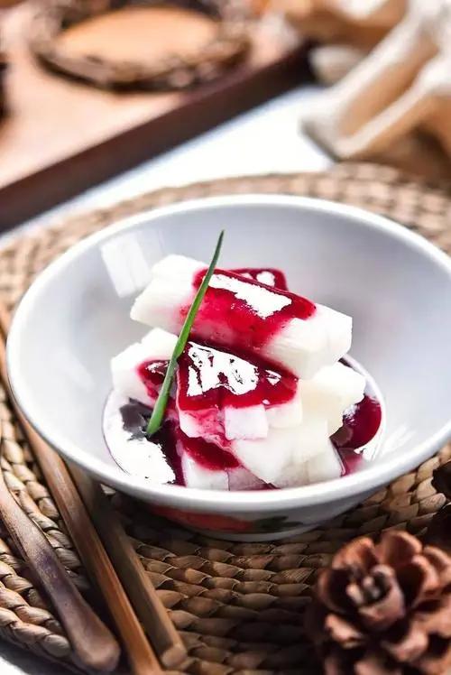 The blueberry yam that cannot be missed at the New Year's Eve dinner ...