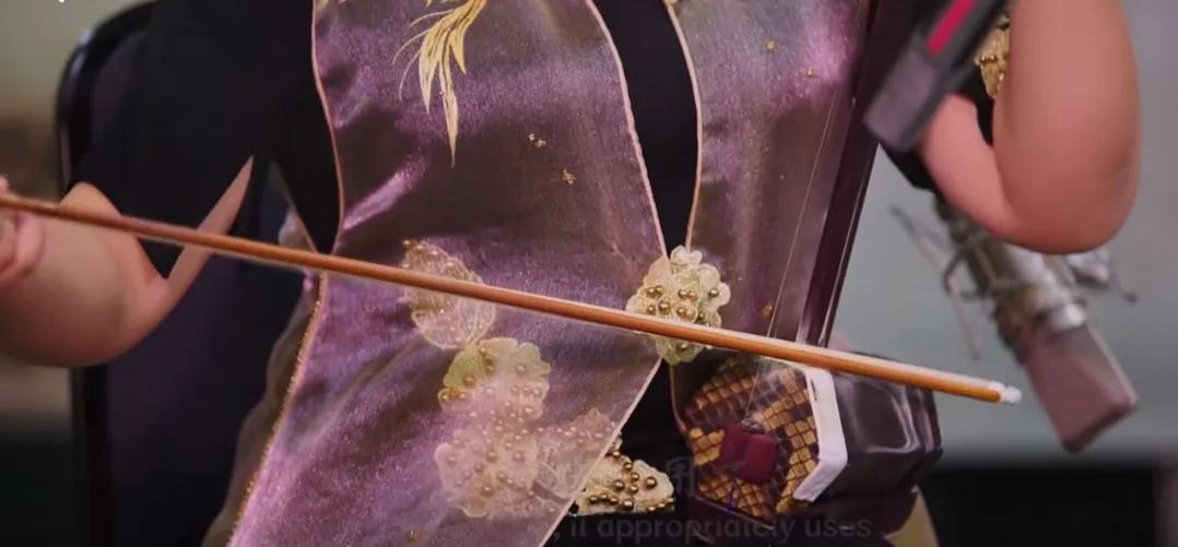 A Controversial Topic The Two Hand Coordination Of The Erhu Whether