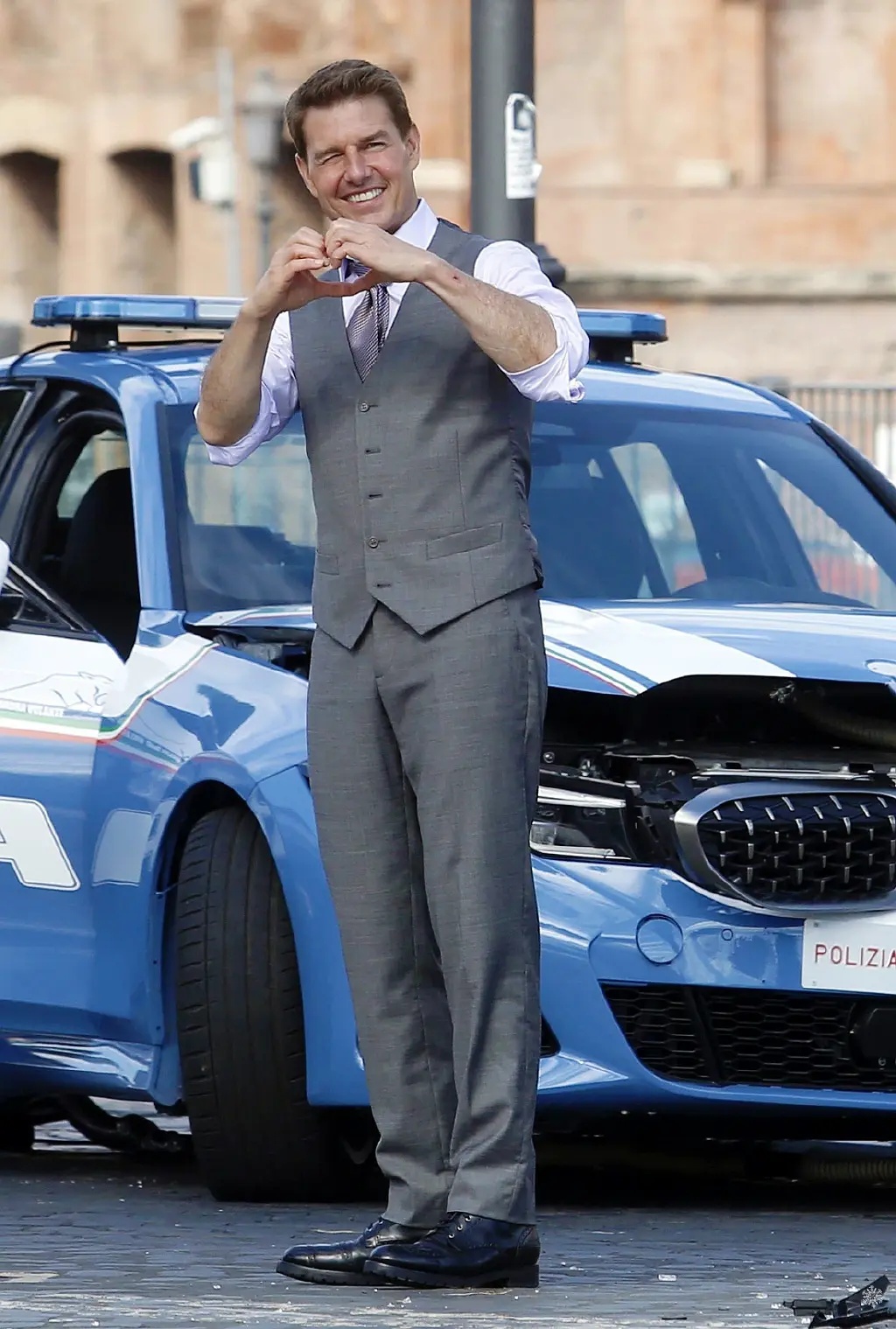 60-year-old Tom Cruise is here to kill again!High-altitude jumping, 360 ...