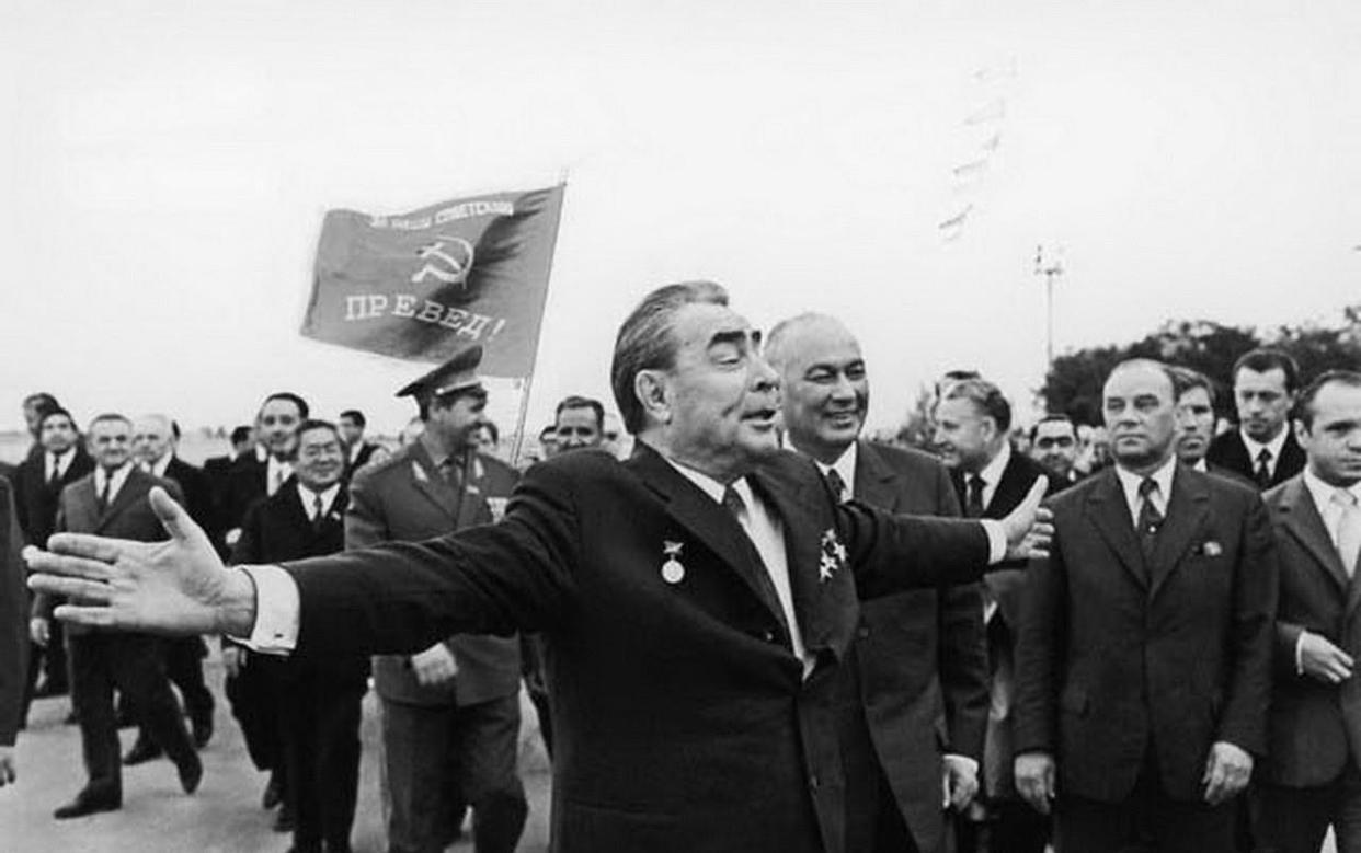 Historical Images: Funeral of Former Soviet Leader Suslov - iNEWS