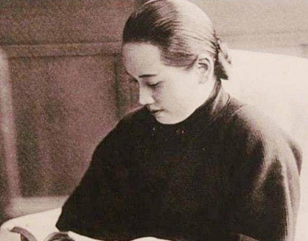 The last photo before Soong Ching Ling's death, because she had no ...