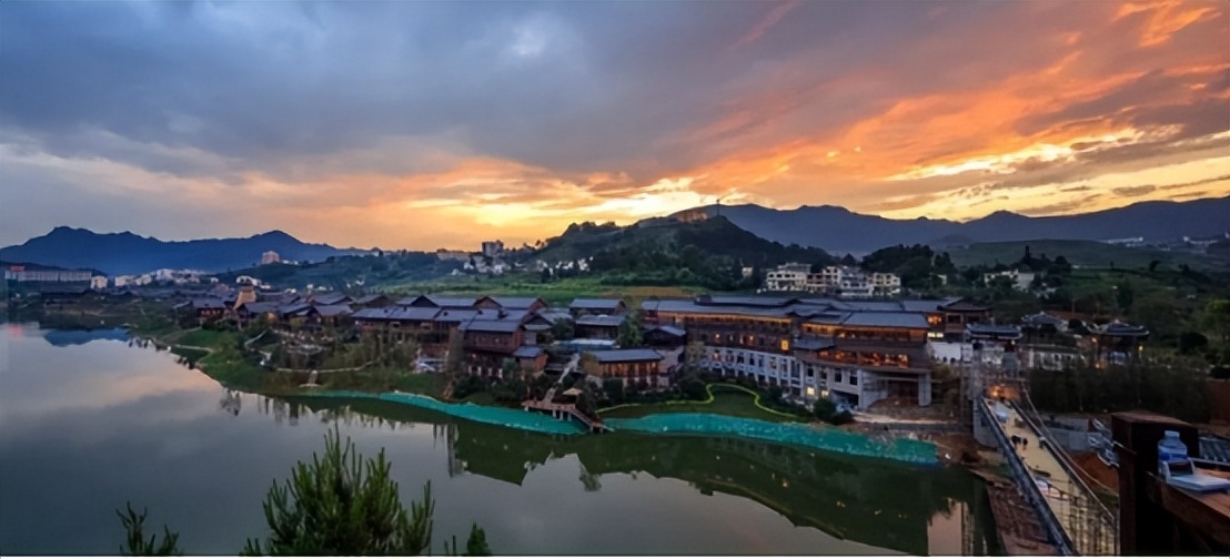 Danzhai Wanda Town can be called a "summer resort" with an unusually ...