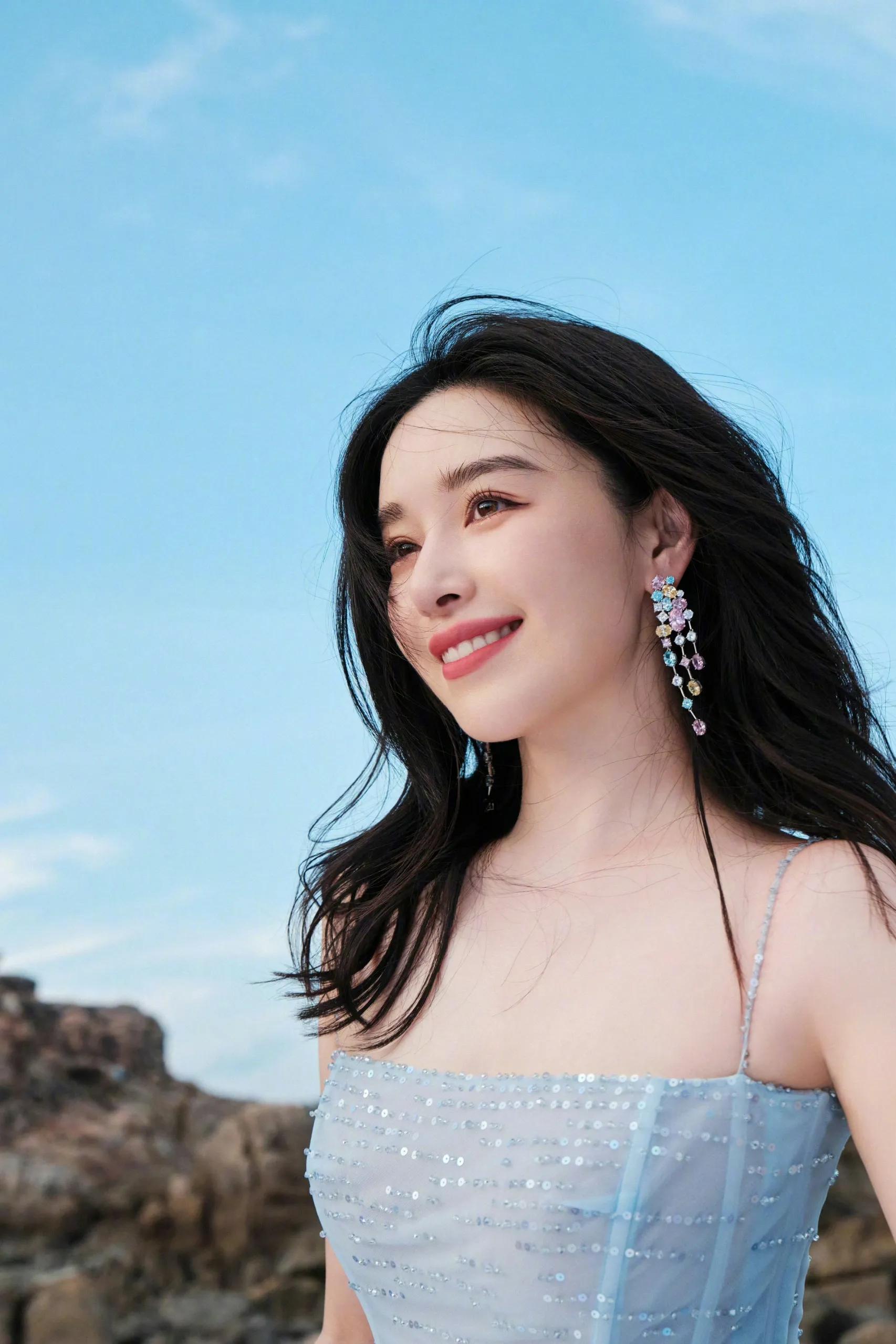 Kan Qingzi: the coexistence of appearance, acting skills and ...