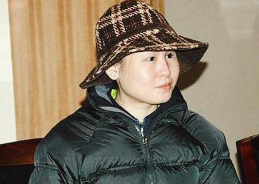 Rock and roll queen Luo Qi, 16-year-old racing motorcycle, 18-year-old ...