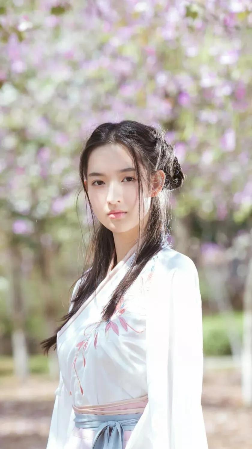 Wang Yuwen's beautiful picture - iNEWS