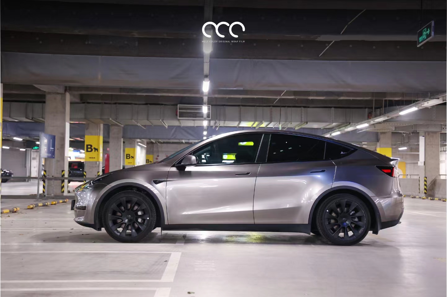 Tesla MODEL Y diffuse color change film liquid metal silver, full of ...
