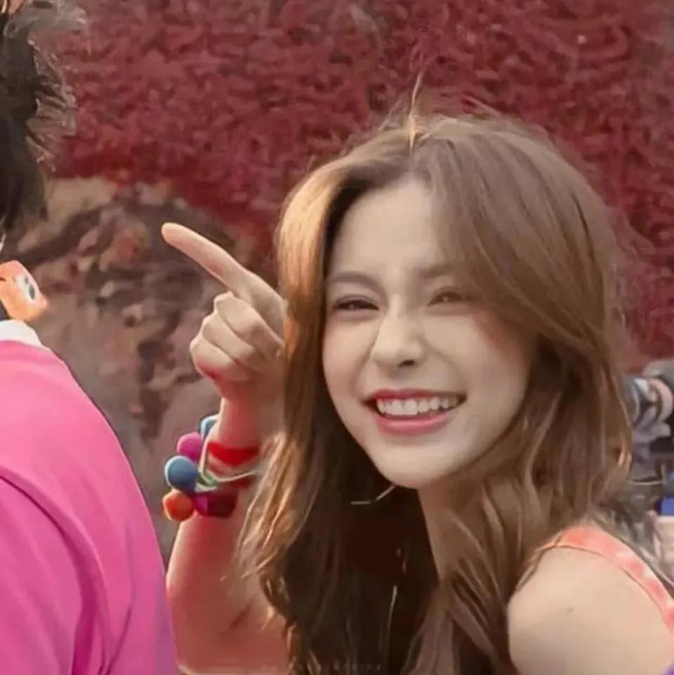 Baby Yang Ying's head portrait - iNEWS