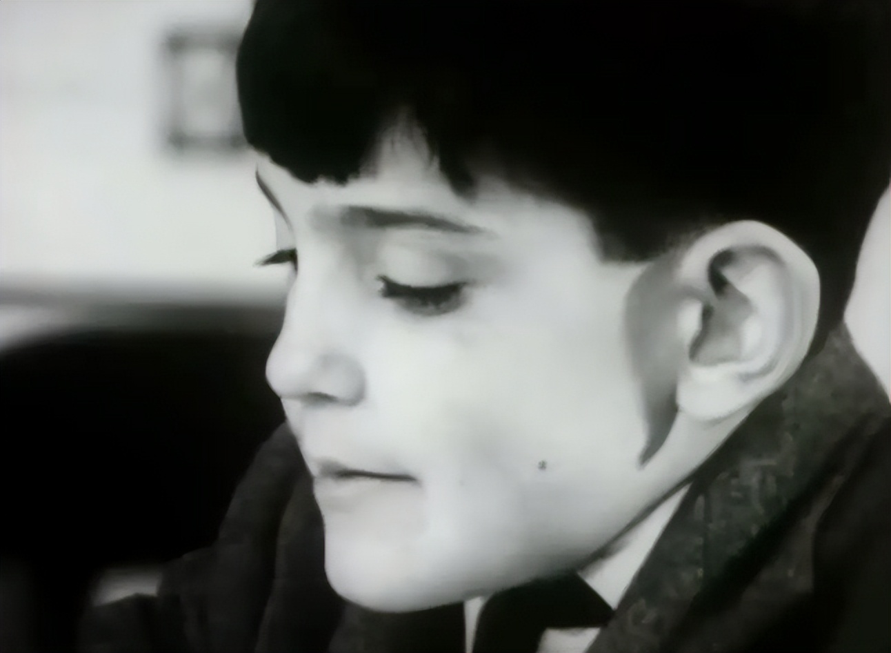 Explore the multi-dimensional observation of society and life in "Seven ...