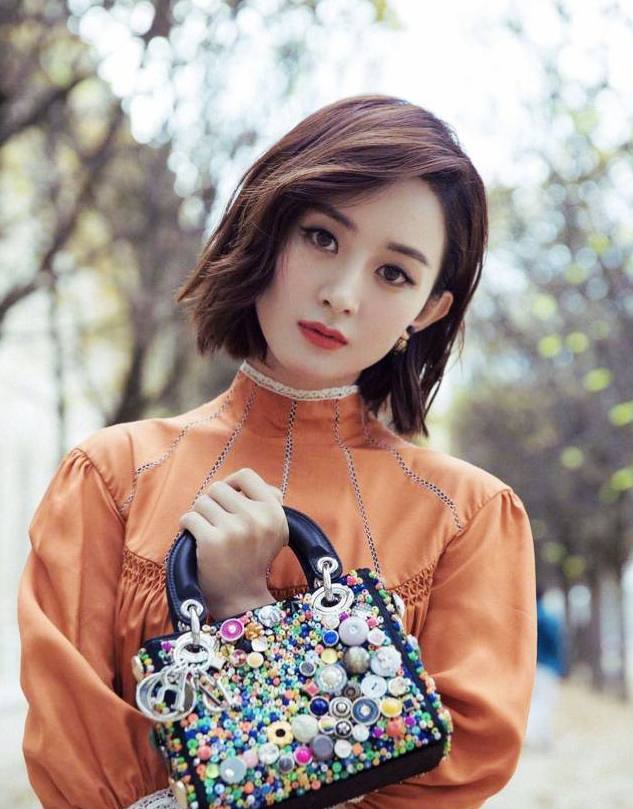 From stand-in to front-line, from pure to sexy, Li Yitong's journey to ...