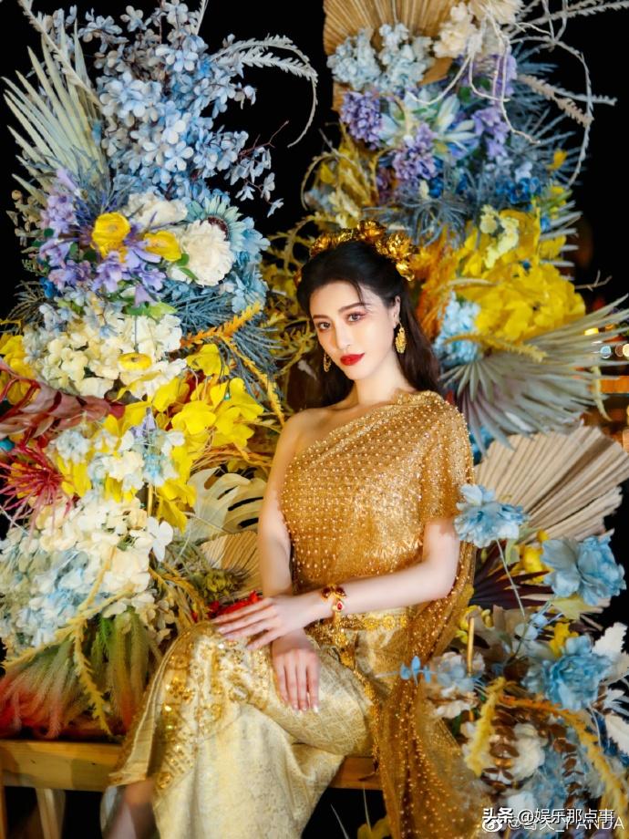 Ge Tian turned into the goddess of the moon, the exotic style is bright ...