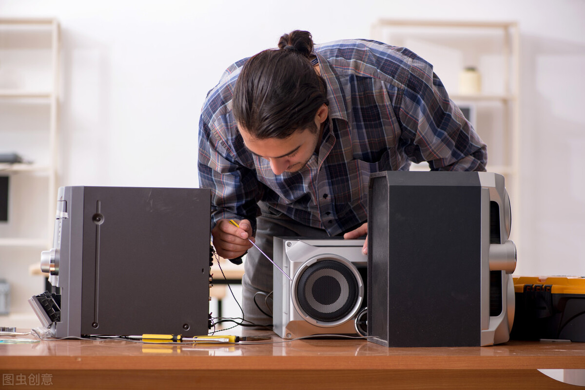 When the computer plays music, the music is not playing normally, only ...