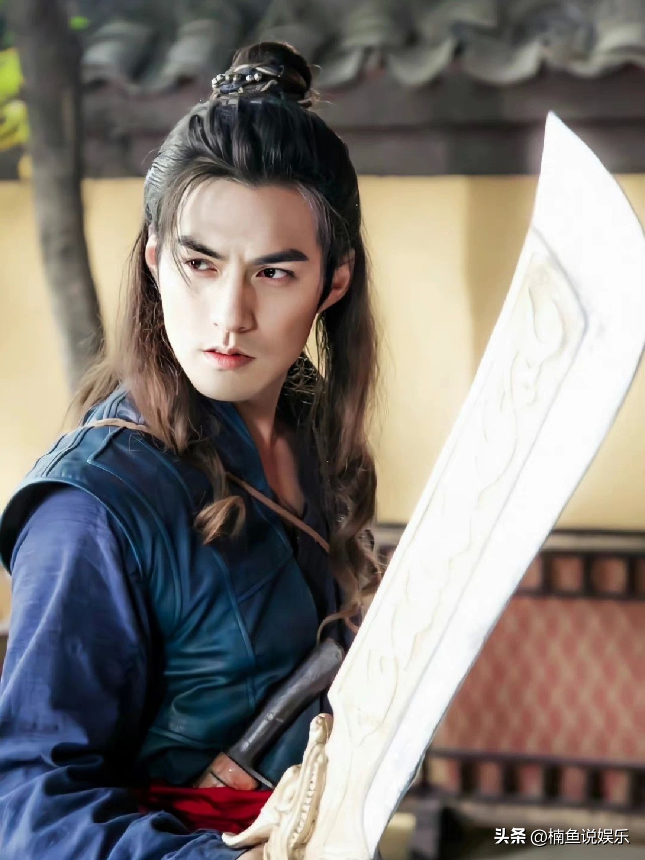 Yan Yikuan is worthy of being a beautiful man in ancient costume ...
