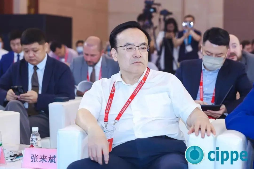 Huang Mengfu Fu Chengyu Wei Jianguo Zhang Laibin Liu Hongbin attended ...