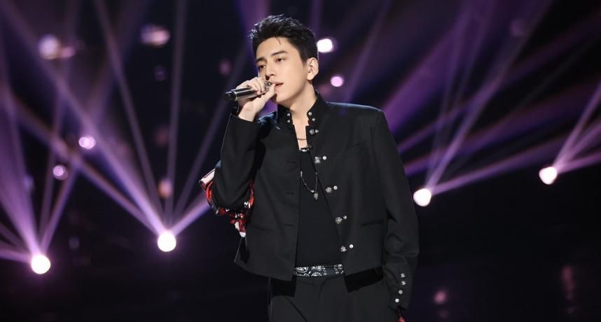 Wang Dalu's "Overcoming the Thorns 2", the sunny smile fascinates the ...